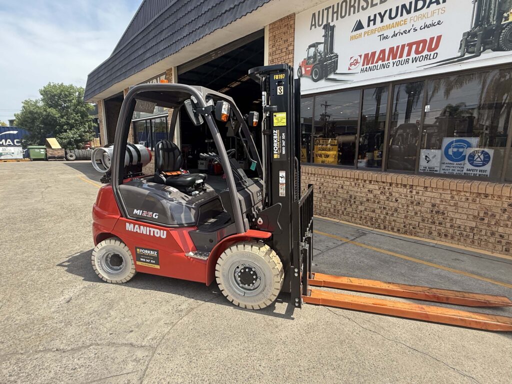 Manitou 2.5 Tonne LPG Forklift For Hire - FB197 - Forkbiz